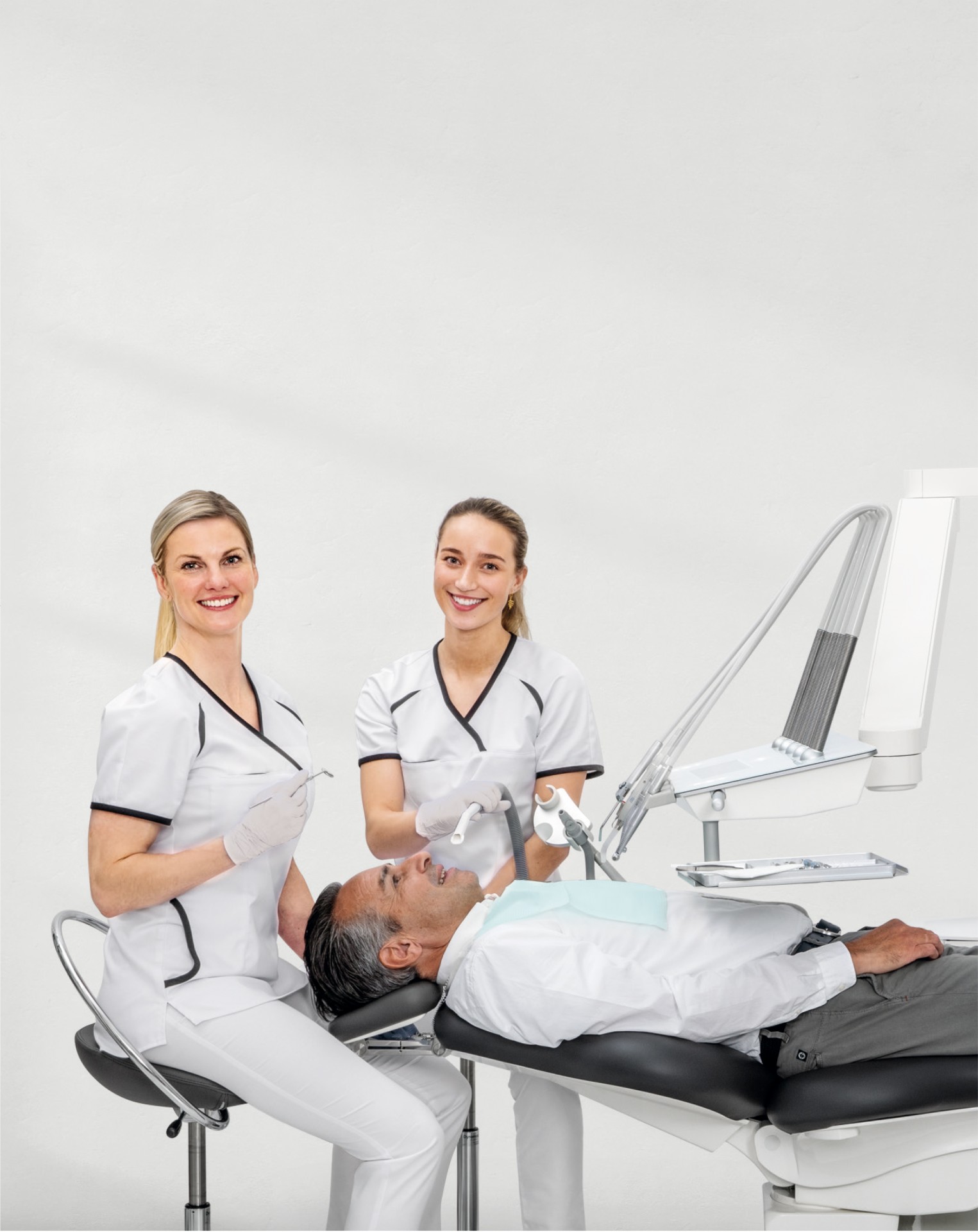 Heka I+ | Space saving pillar unit for dental clinics